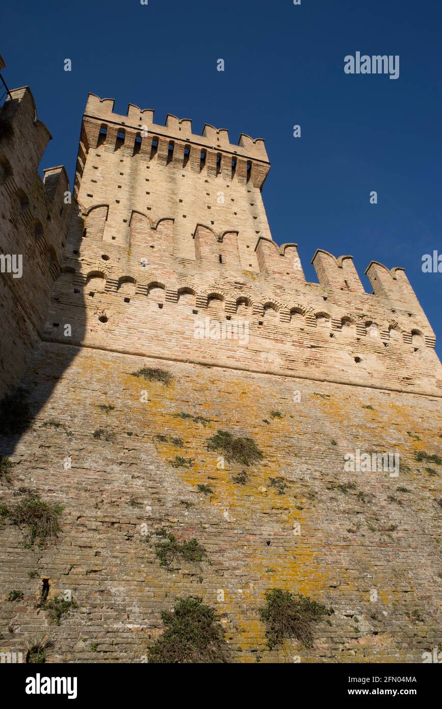 Castello medio hi-res stock photography and images - Alamy