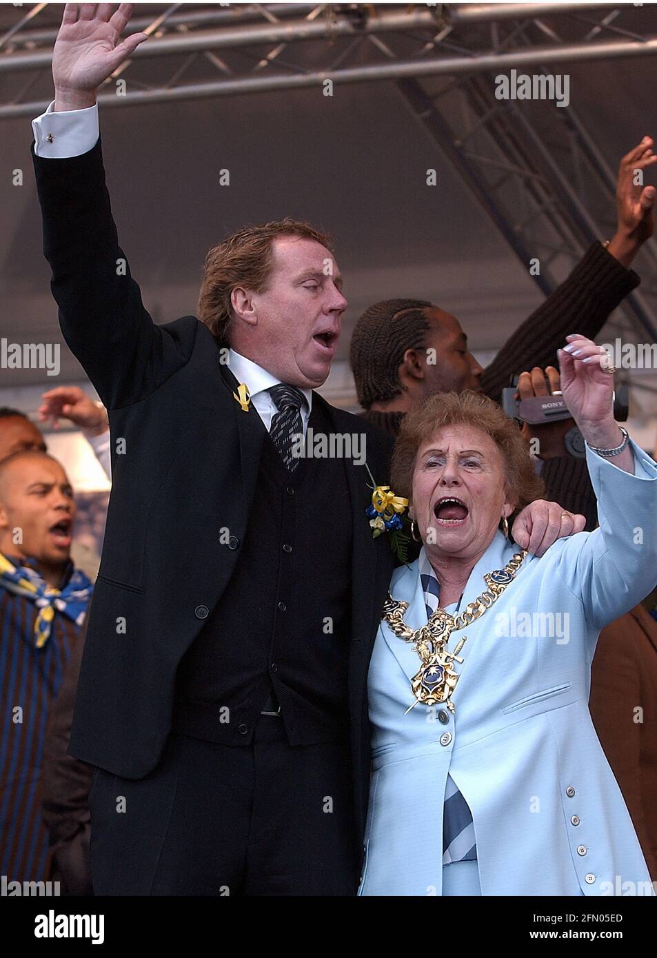 HARRY REDKNAPP AND LORD MAYOR ELAINE BAKER PORTSMOUTH CELEBRATIONS ...