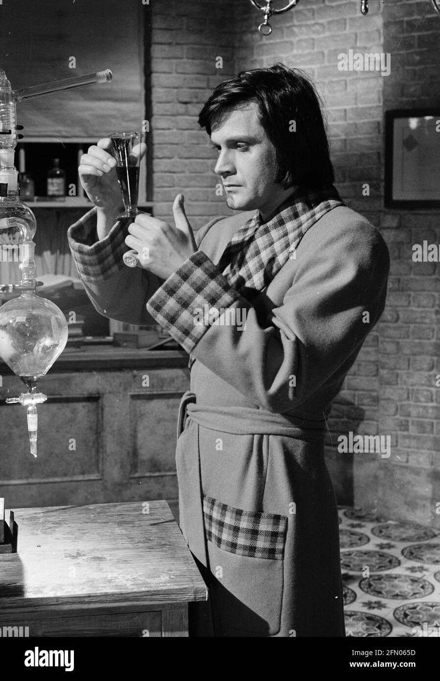 Dr. Jekyll and Sister Hyde (1971) Ralph Bates, Date: 1971 Stock Photo ...