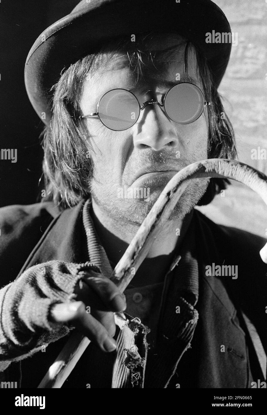 Dr. Jekyll and Sister Hyde (1971) Tony Calvin, Date: 1971 Stock Photo ...