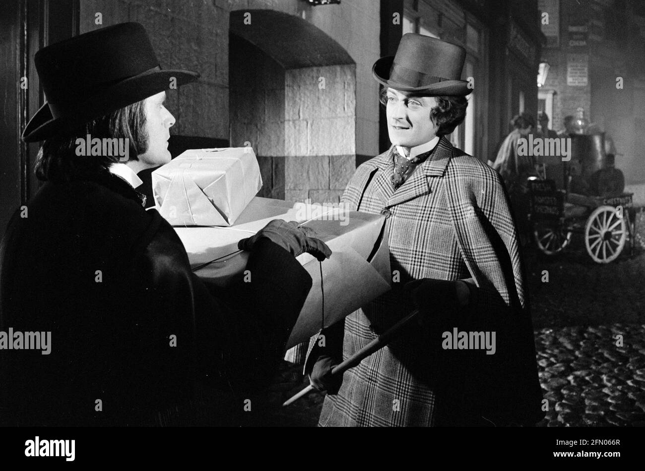 Dr. Jekyll and Sister Hyde (1971) Ralph Bates, Lewis Fiander, Date ...