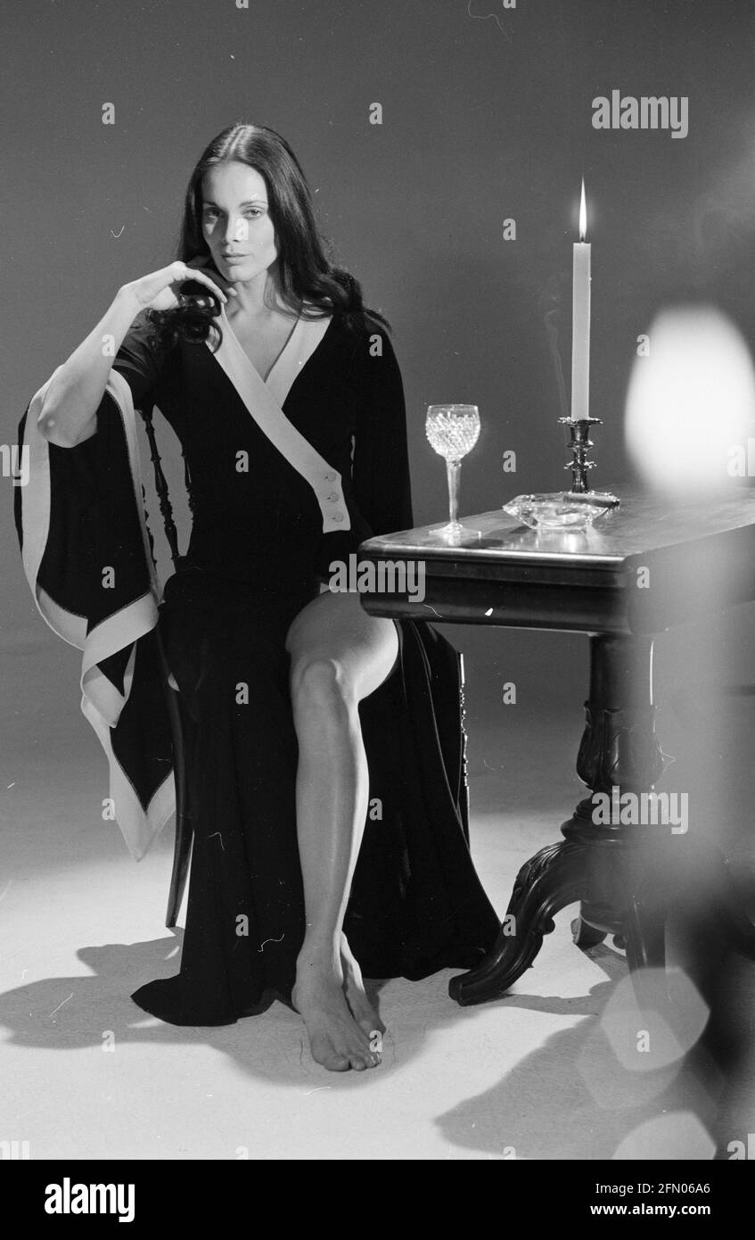 Martine beswick hi-res stock photography and images - Alamy