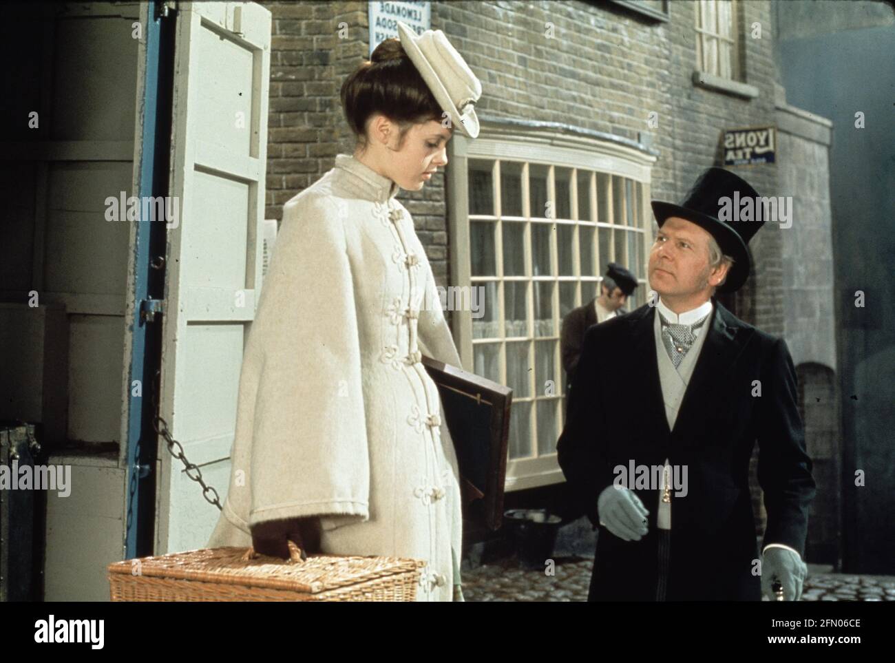 Dr. Jekyll and Sister Hyde (1971) Gerald Sim, Susan Brodrick, Date ...