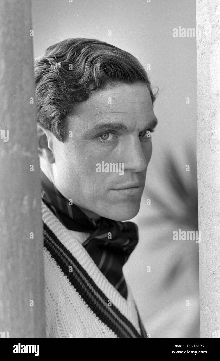 Evil Under the Sun (1982) Nicholas Clay, Date: 1982 Stock Photo - Alamy