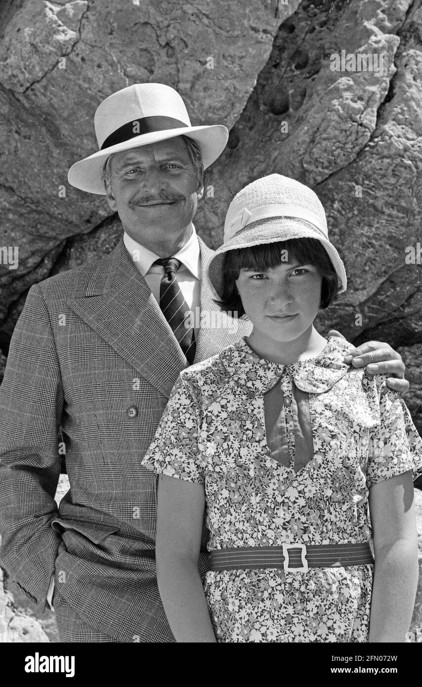 Evil Under the Sun (1982) Denis Quilley, Emily Hone, Date: 1982 Stock ...