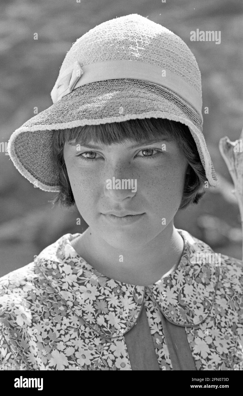 Evil Under the Sun (1982) Emily Hone, Date: 1982 Stock Photo - Alamy