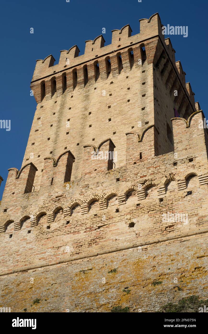 Castello medio hi-res stock photography and images - Alamy