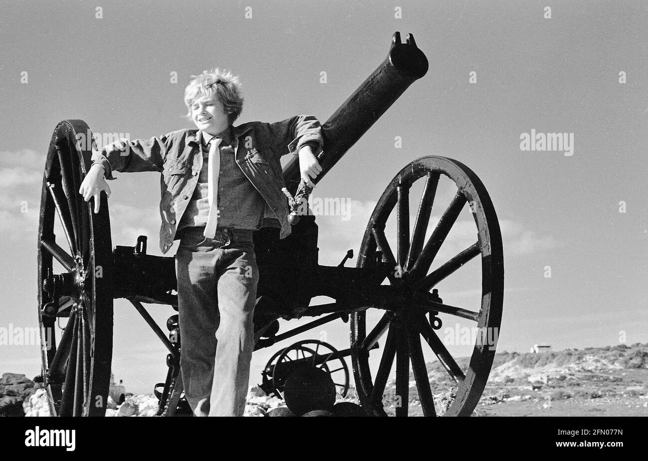 Eyewitness mark lester 1970 hi-res stock photography and images - Alamy