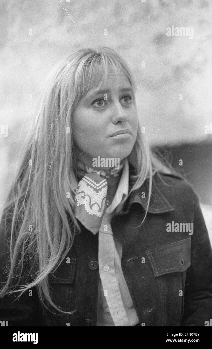 Eyewitness (1970) Susan George, Date: 1970 Stock Photo - Alamy