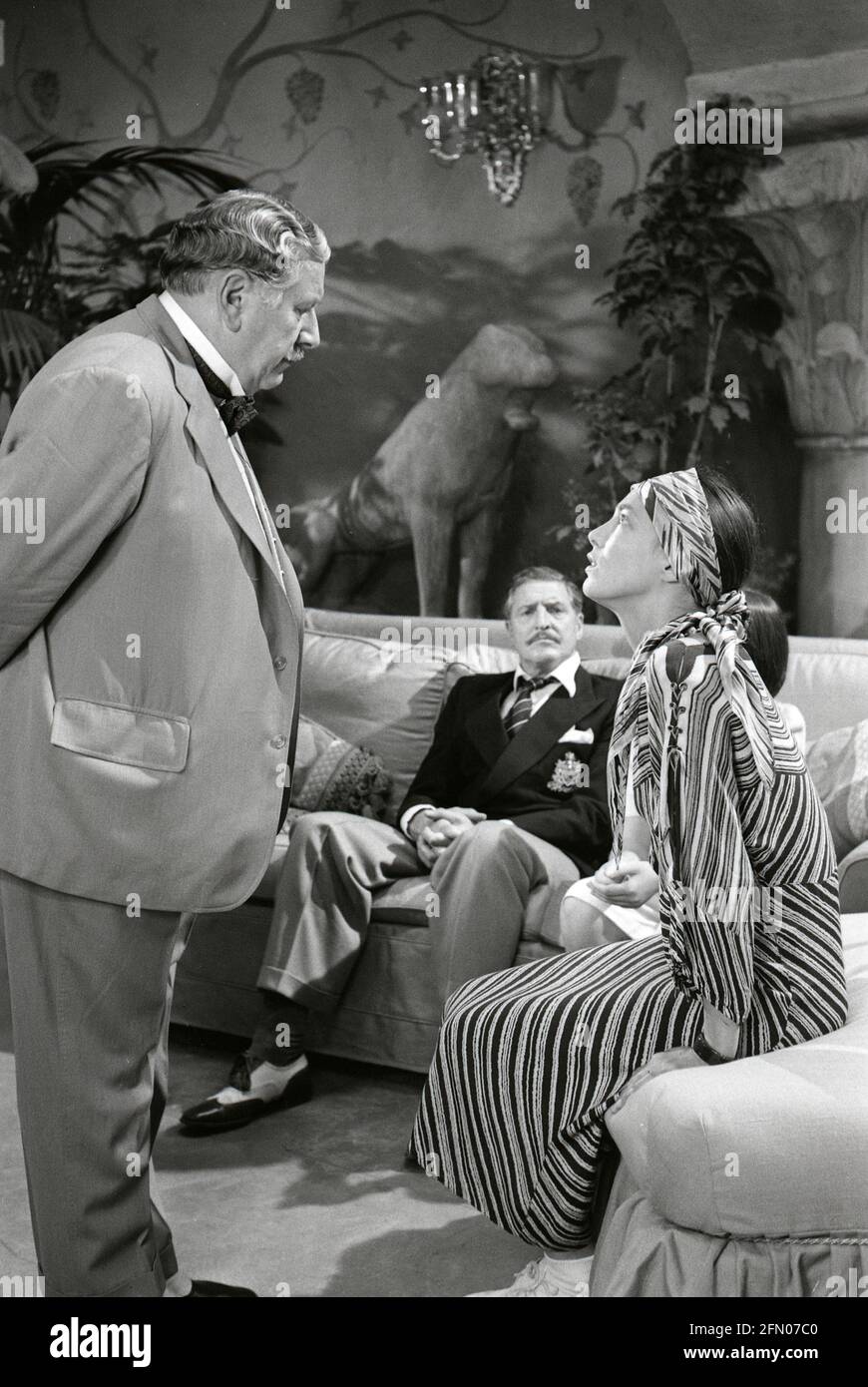 Evil Under the Sun (1982) Peter Ustinov, Jane Birkin, Date: 1982 Stock ...