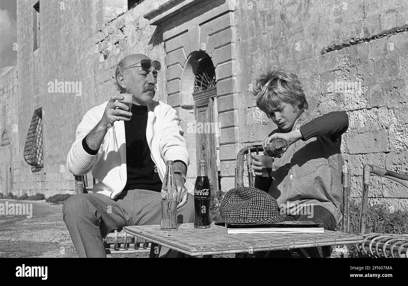 Eyewitness (1970) Lionel Jeffries, Mark Lester, Date: 1970 Stock Photo ...