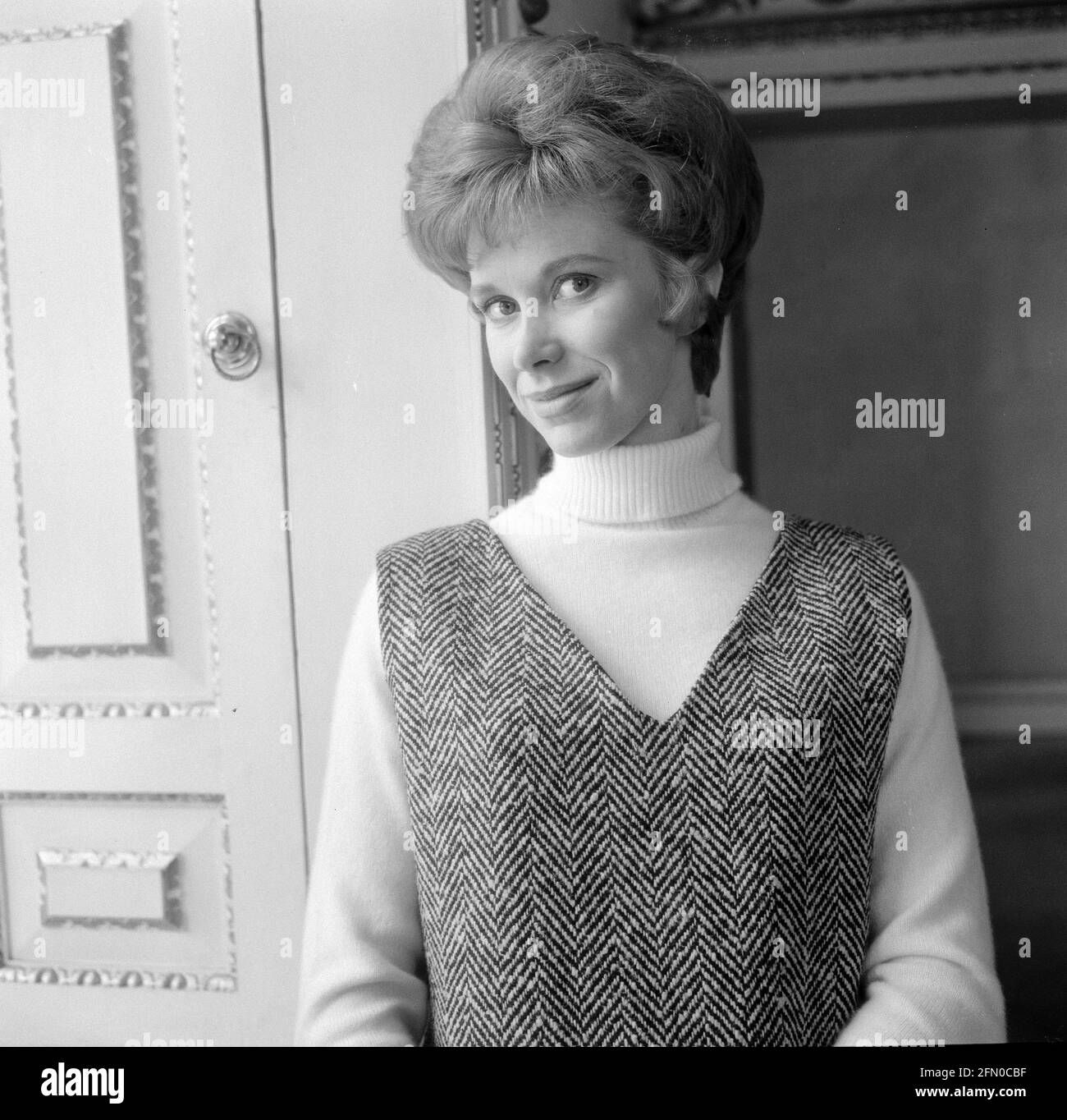 The Servant (1963) Wendy Craig. Date: 1963 Stock Photo - Alamy