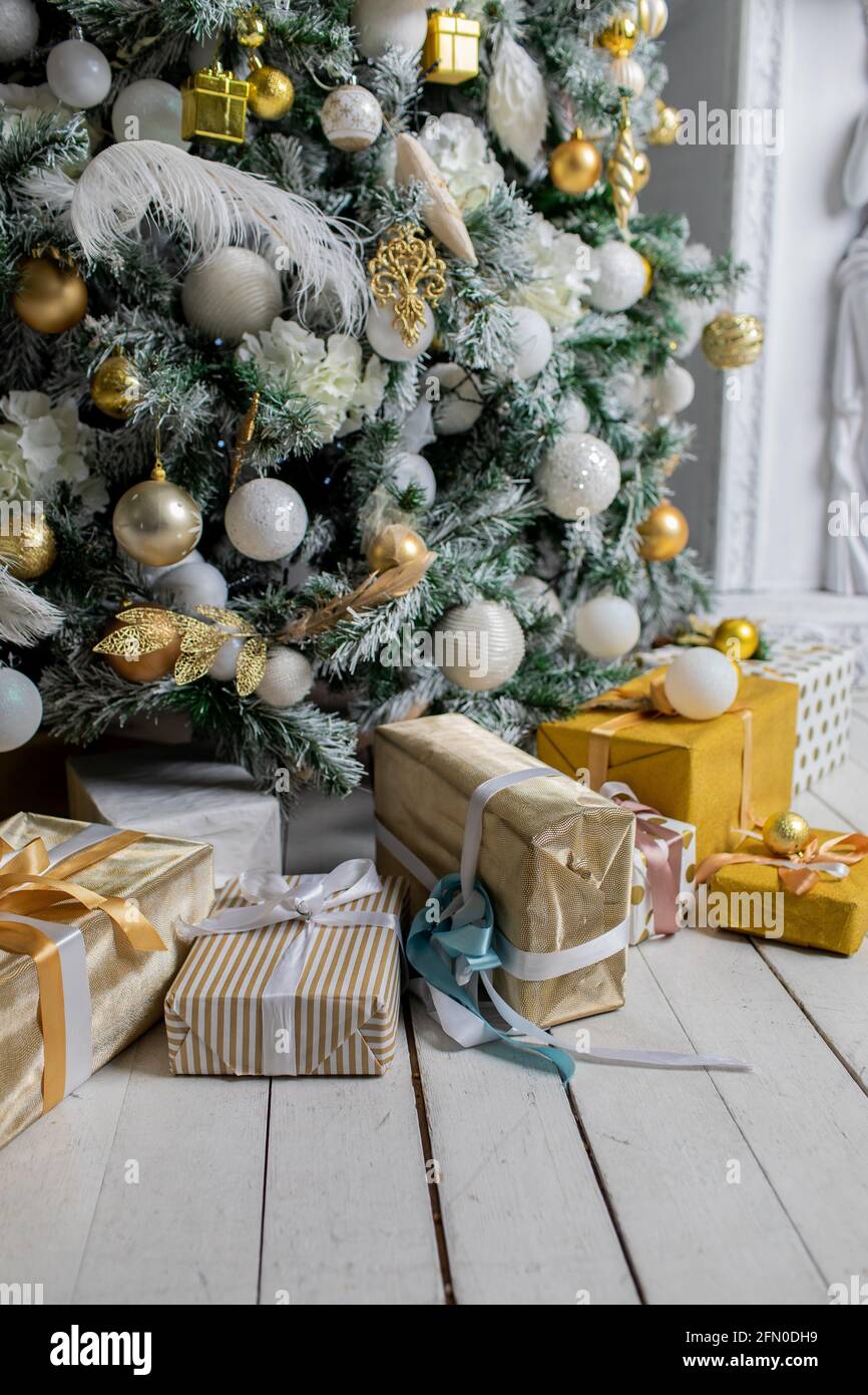 Vintage toys under christmas tree hi-res stock photography and images ...