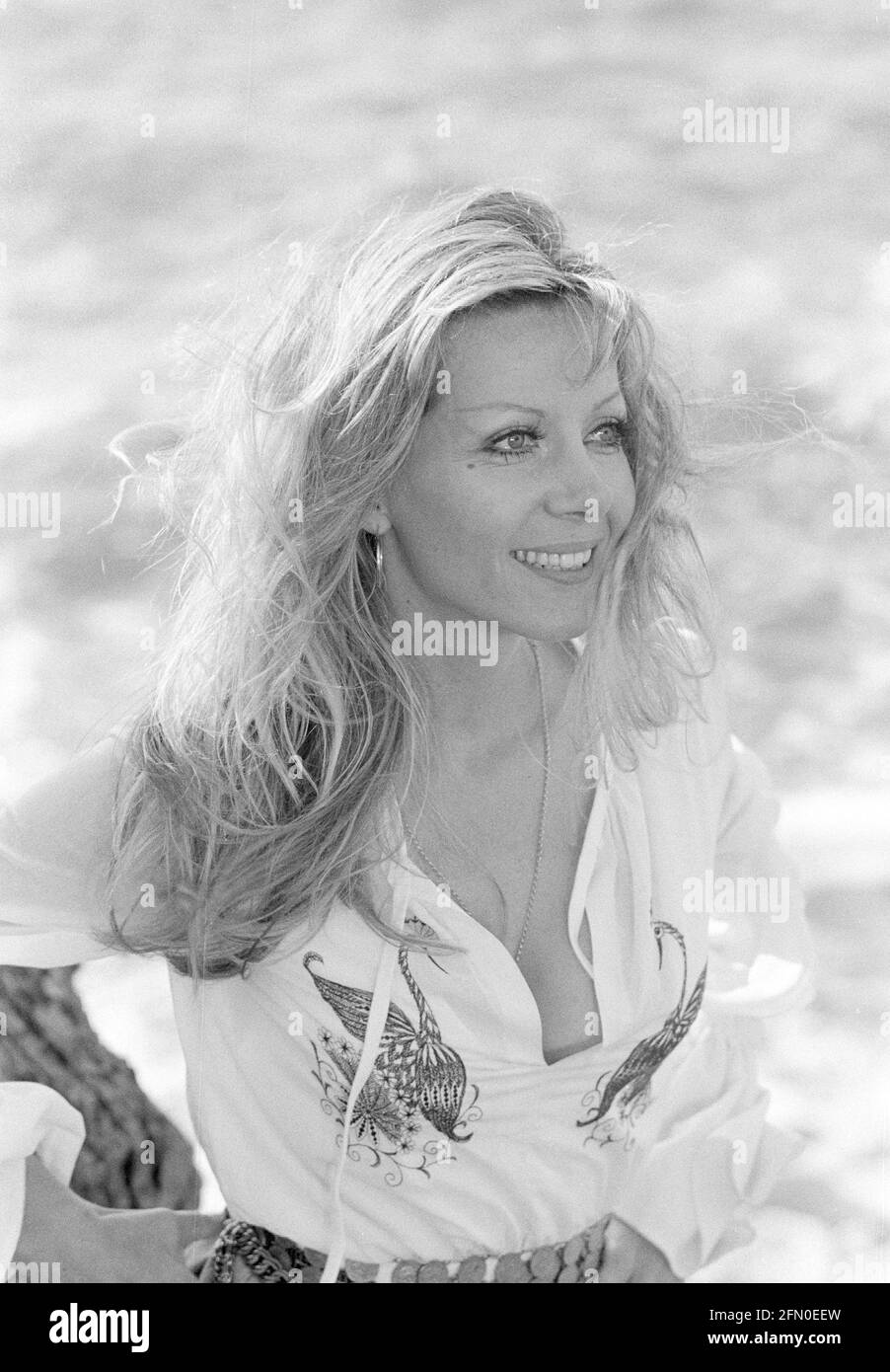 Ingrid pitt hi-res stock photography and images - Alamy