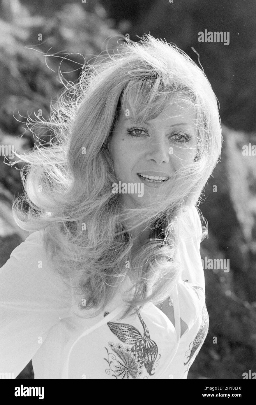 Ingrid pitt hi-res stock photography and images - Alamy