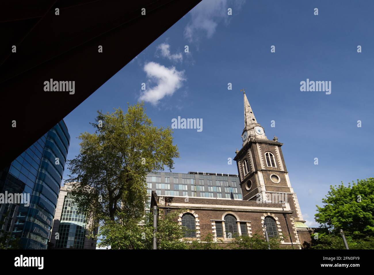 Saint Botolph Without Aldgate, city of london, england Stock Photo - Alamy