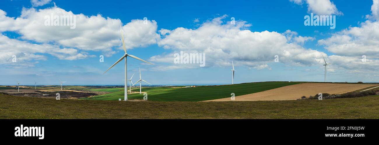 Wind farms in cornwall hi-res stock photography and images - Alamy