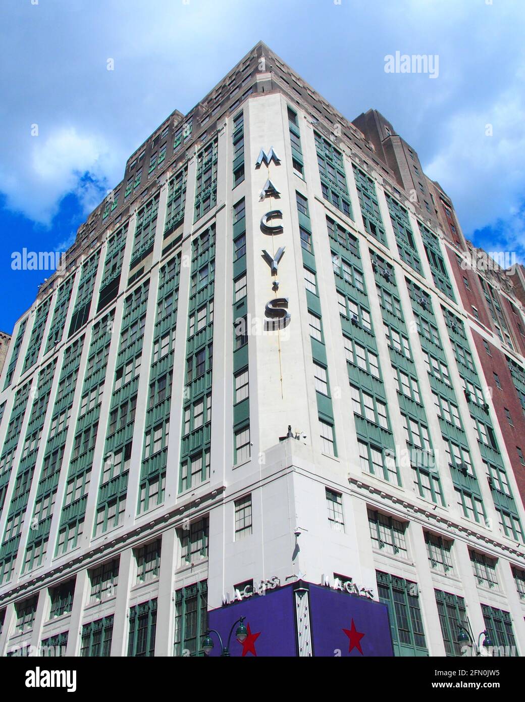 Flagship Herald Square High Resolution Stock Photography and Images - Alamy