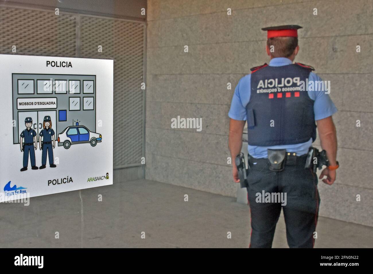 A pictogram that identifies the headquarters of a Catalan Police ...