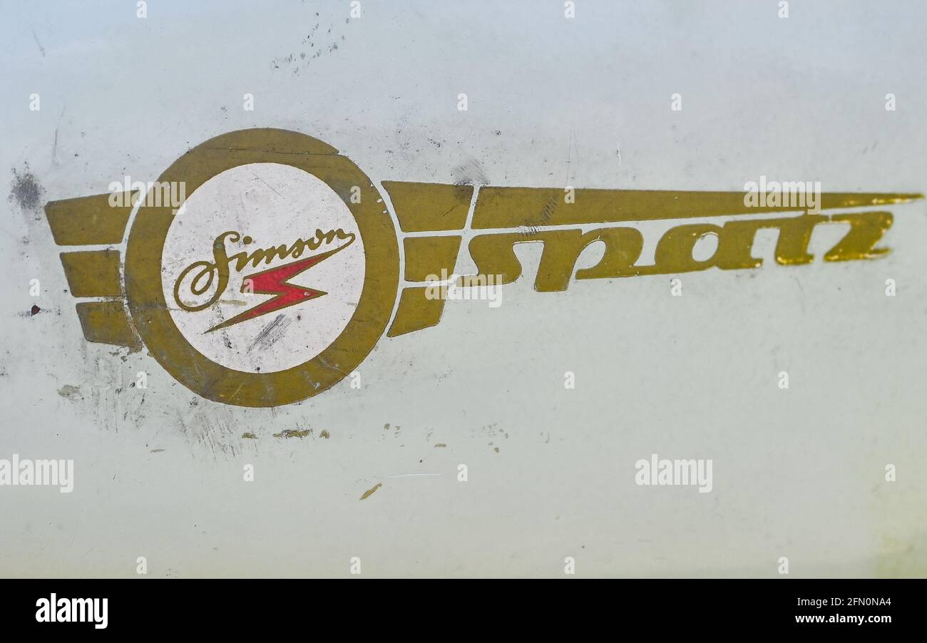Simson logo hi-res stock photography and images - Alamy