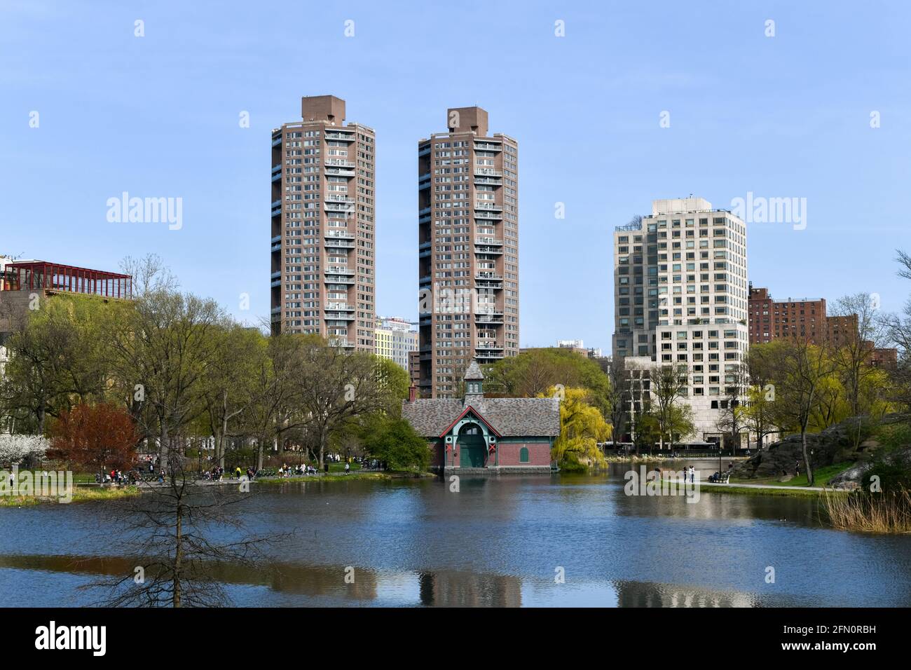 View of the Harlem Meer in Central Park, Manhattan, New York City Stock ...