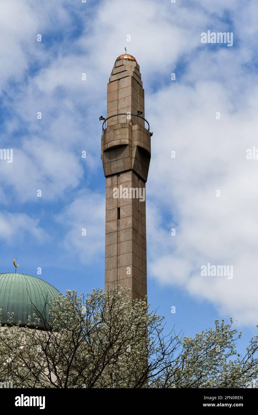 The Islamic Cultural Center of New York is a mosque and an Islamic ...