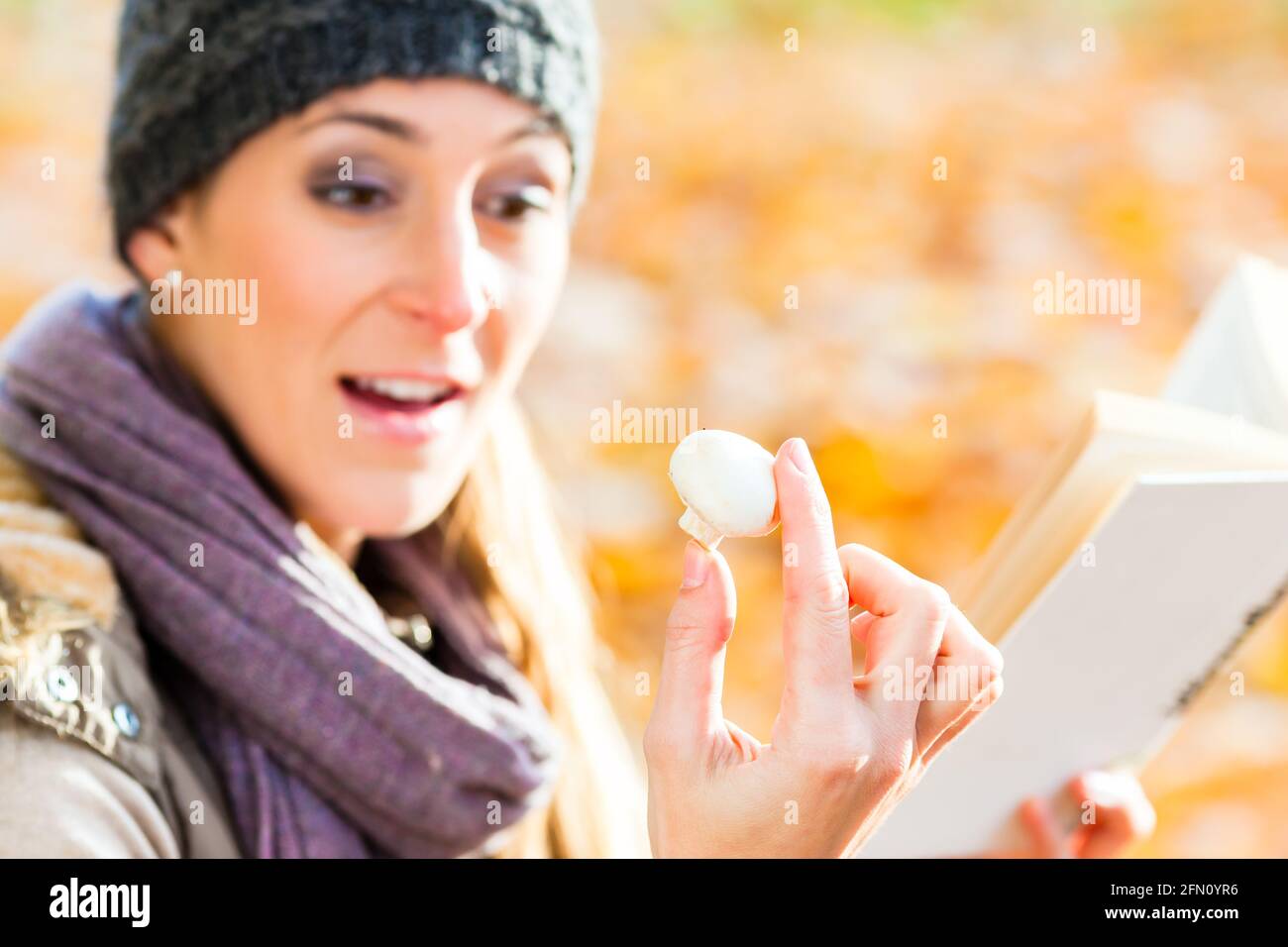 Identifying people hi-res stock photography and images - Alamy