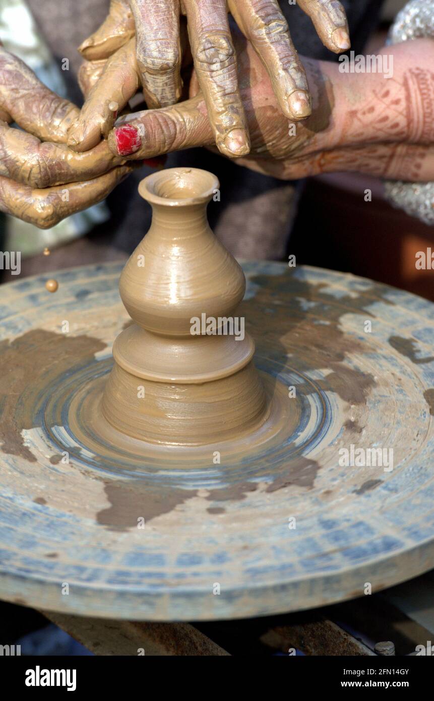 Arabic clay hi-res stock photography and images - Alamy