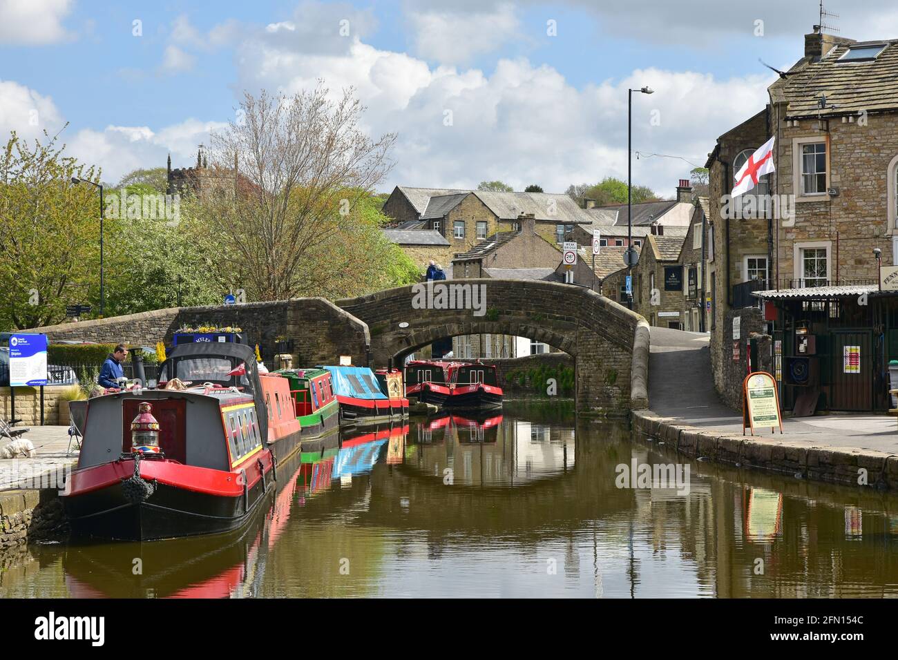 Skipton town centre hi-res stock photography and images - Alamy