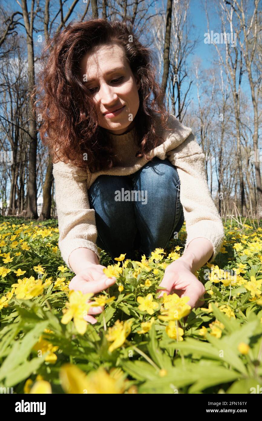 Woman spring park blossom summer hi-res stock photography and images ...