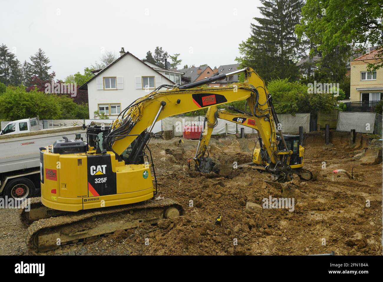 Heavy build hi-res stock photography and images - Alamy
