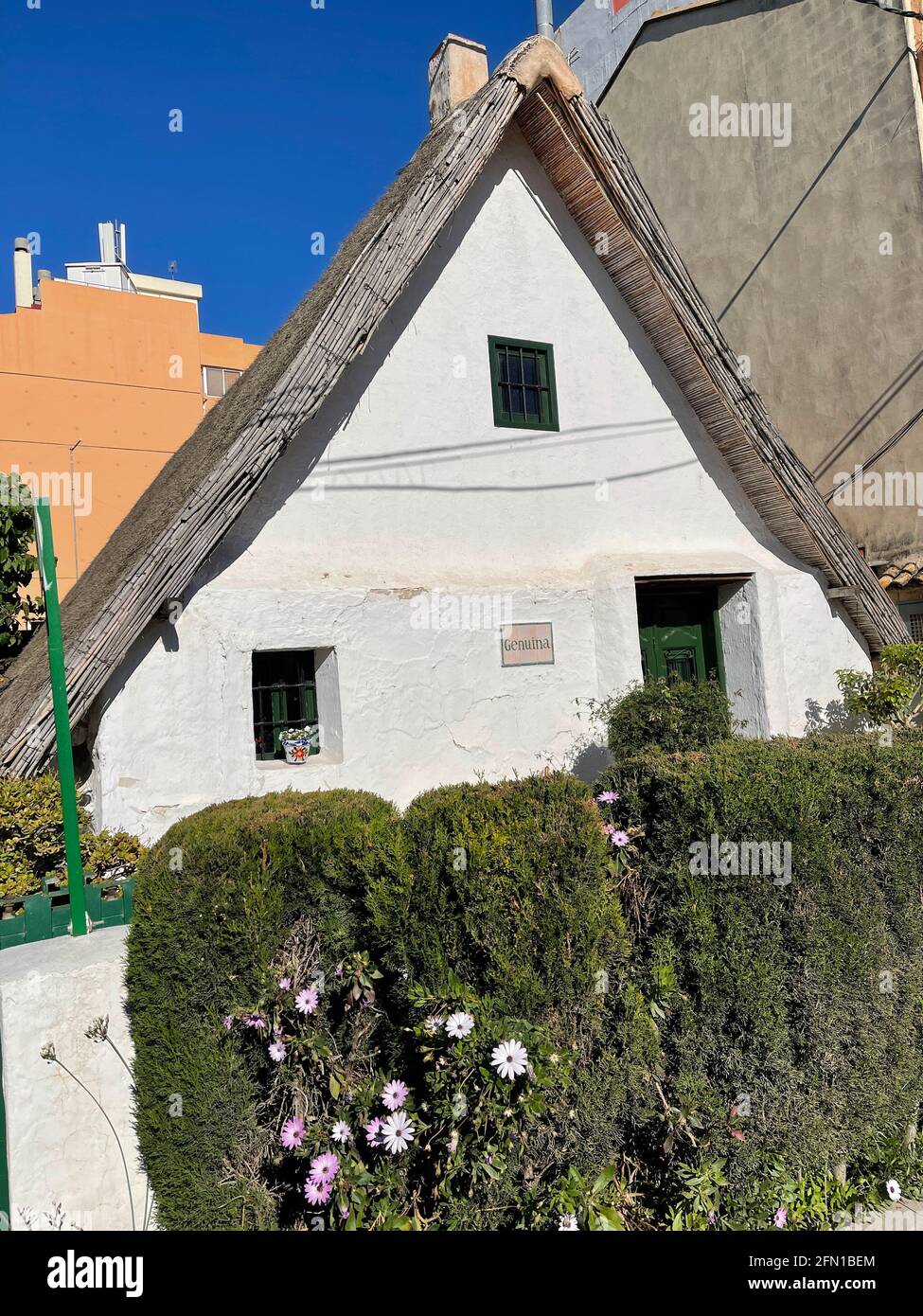 Typical house of the Valencian orchard Stock Photo - Alamy
