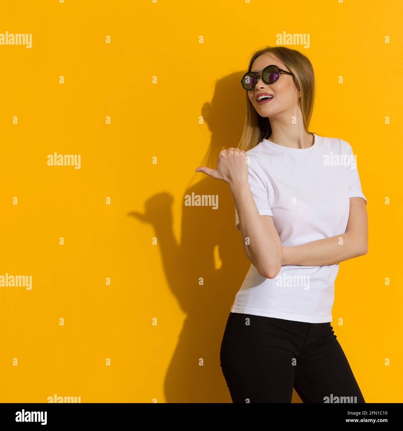 Use hard shoulder sign hi-res stock photography and images - Alamy