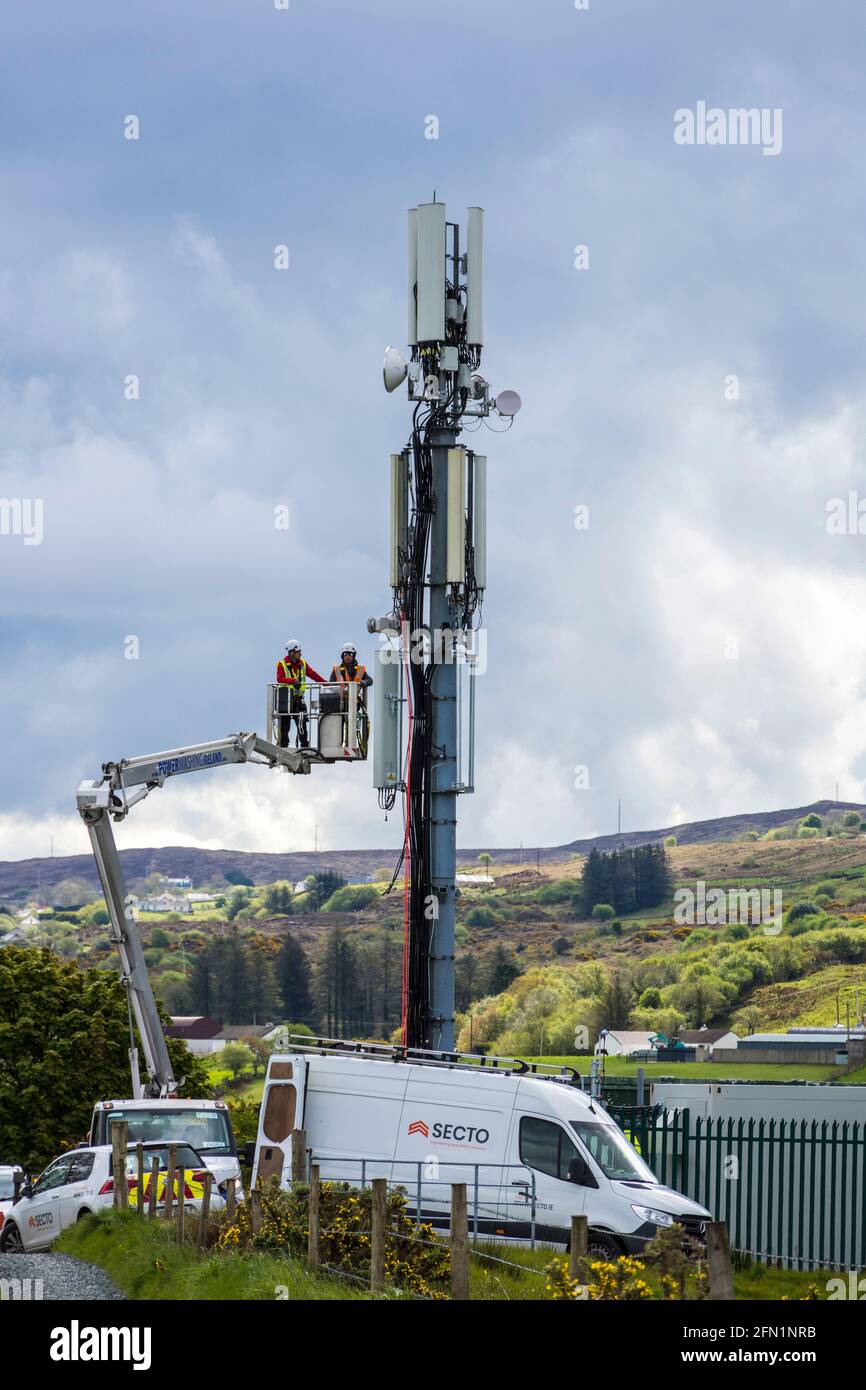 Mast upgrade hi-res stock photography and images - Alamy