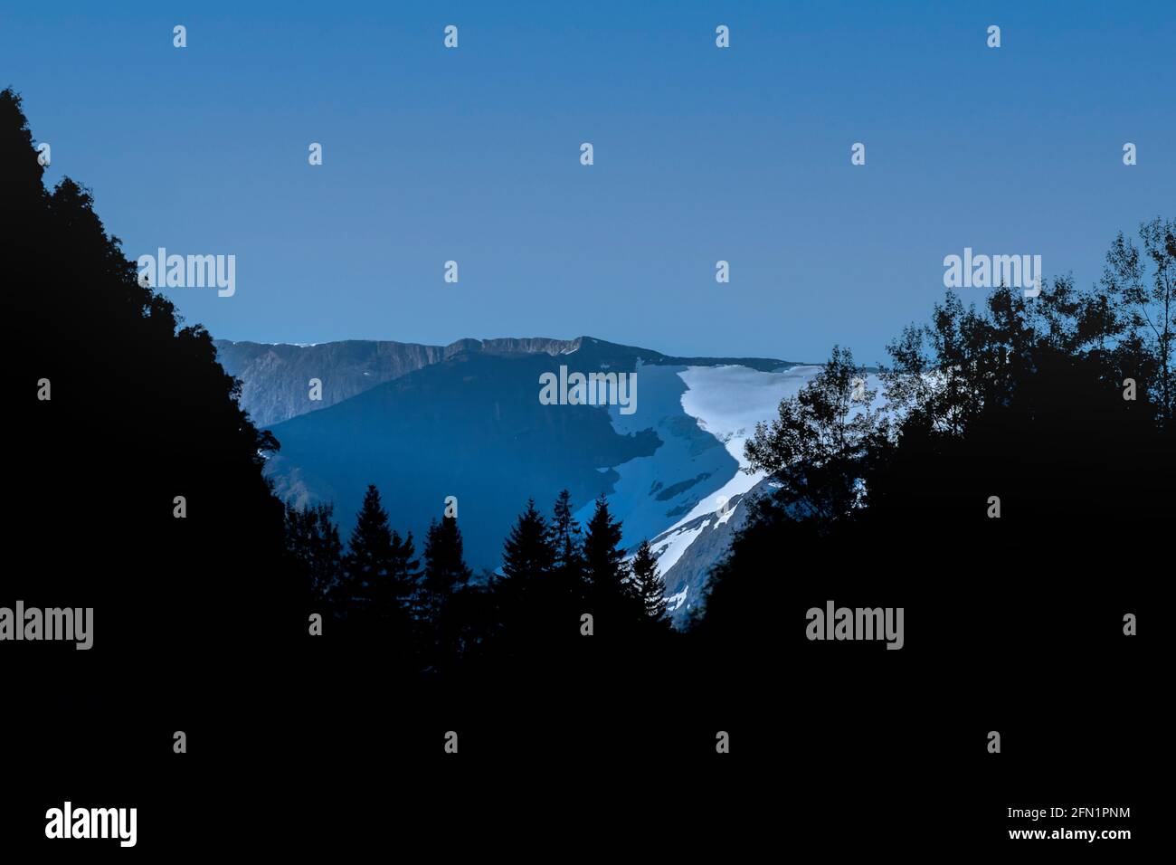 Flo early hi-res stock photography and images - Alamy