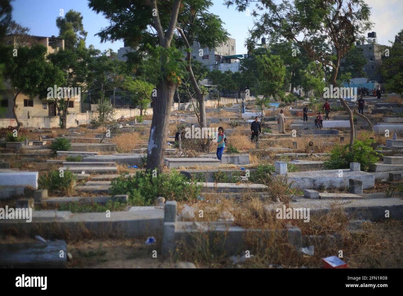 the Gaza Strip, Palestine, Palestine. 13th May, 2021. Palestinians ...