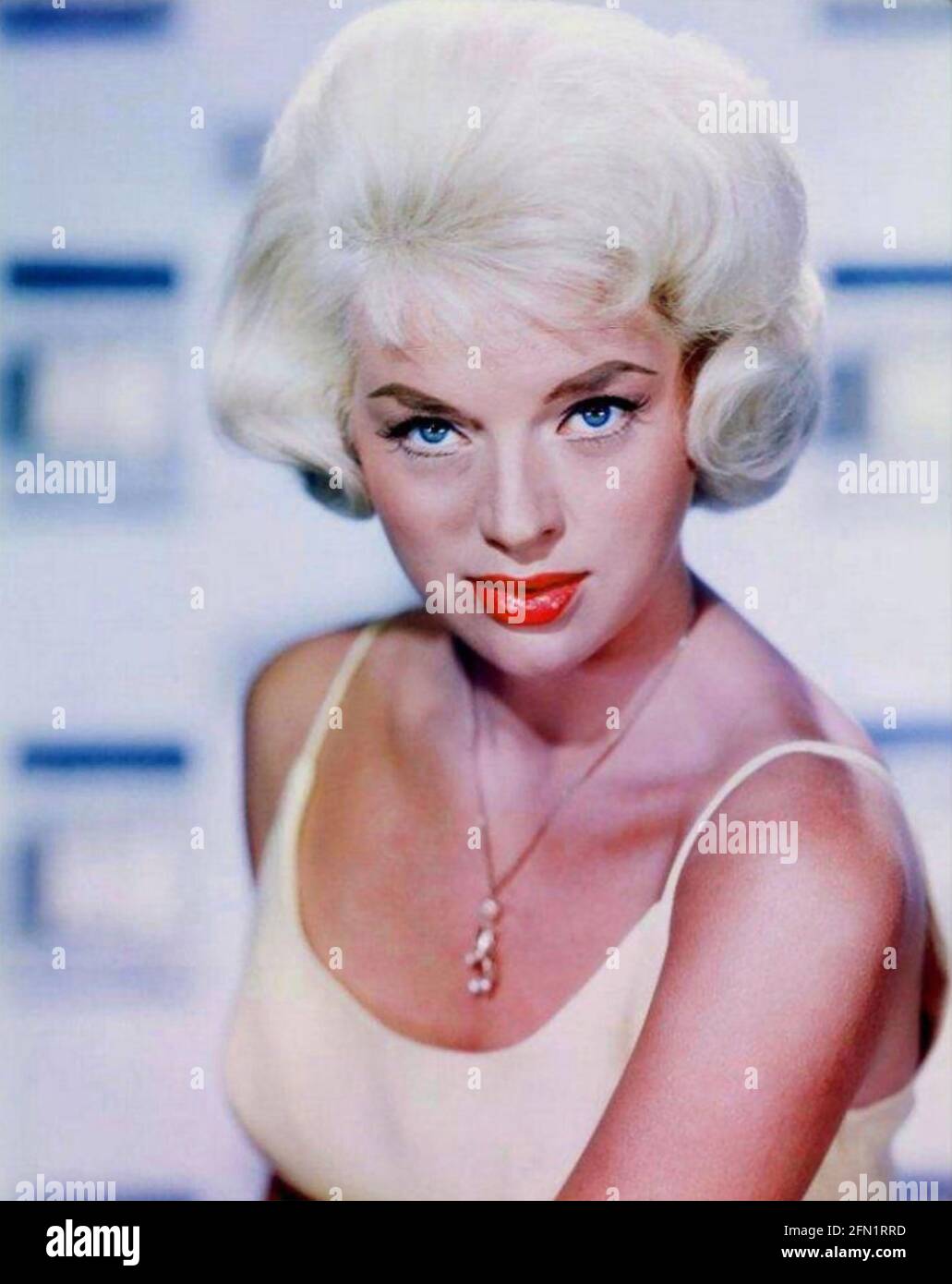 DIANA DORS (1931-1984) English fiom and TV actress about 1960 Stock ...