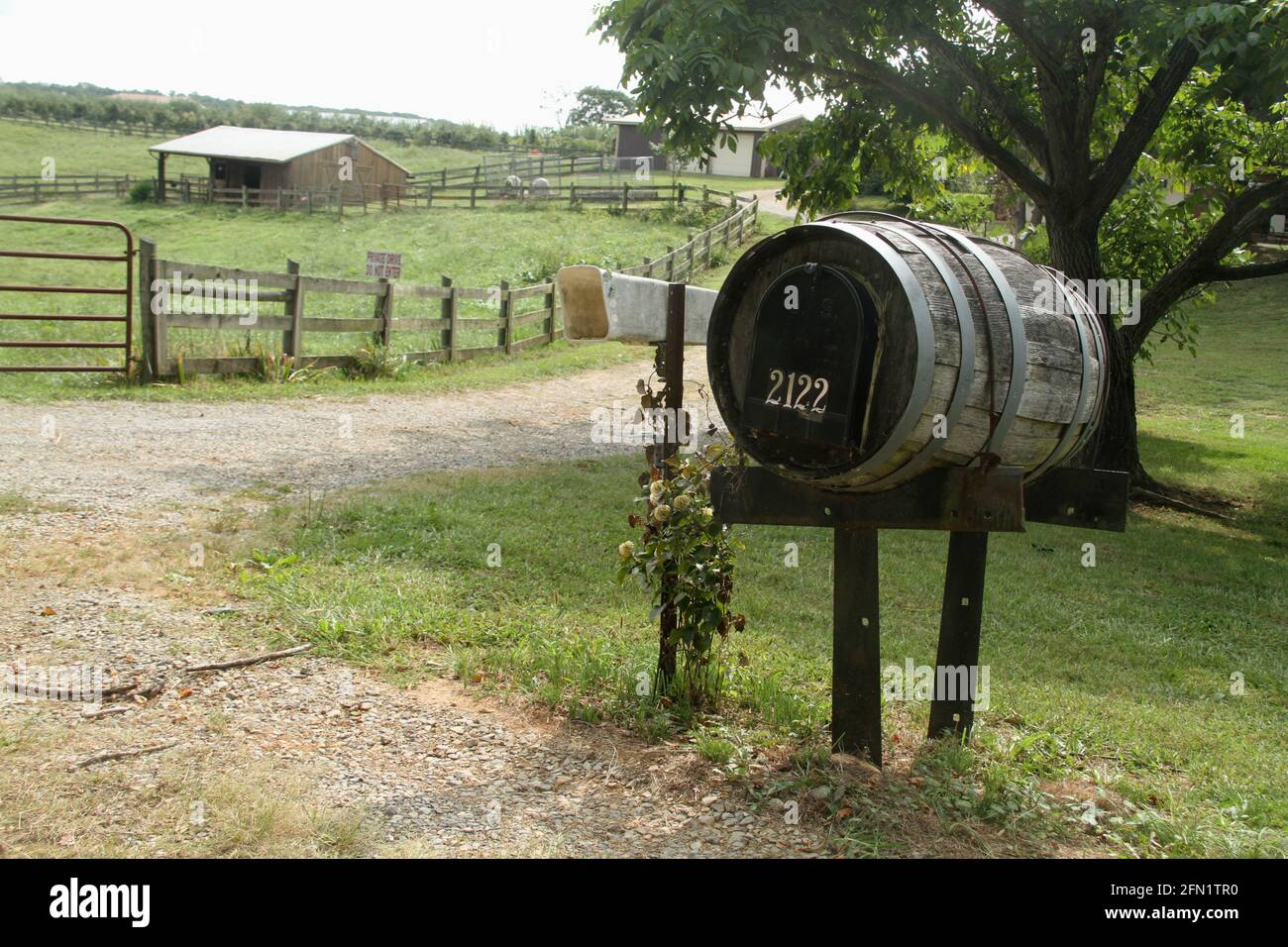 Barrel mailbox in rural Virginia, USA Stock Photo - Alamy