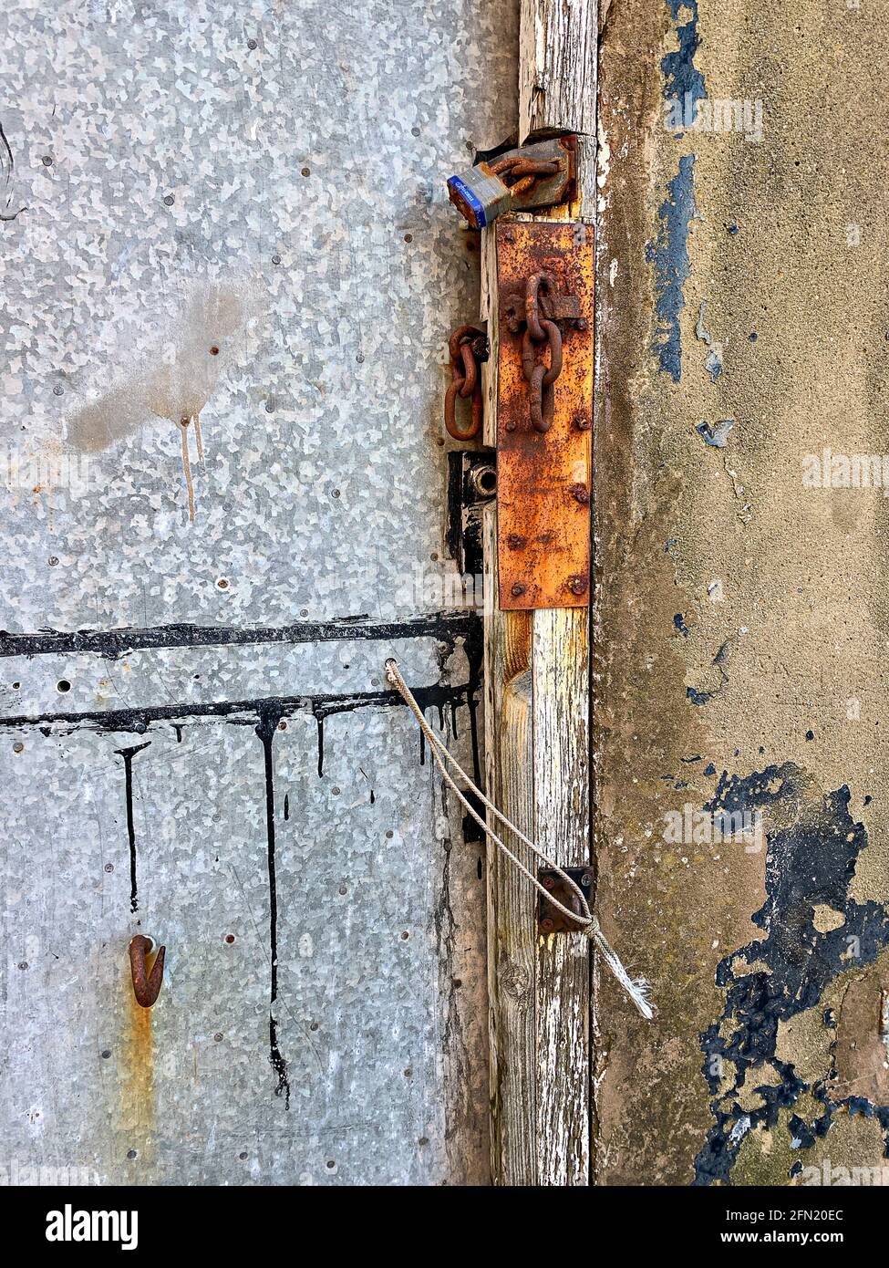 Broken entrance door hi-res stock photography and images - Alamy