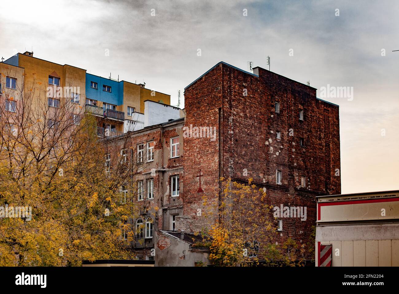 Structured buildings hi-res stock photography and images - Alamy