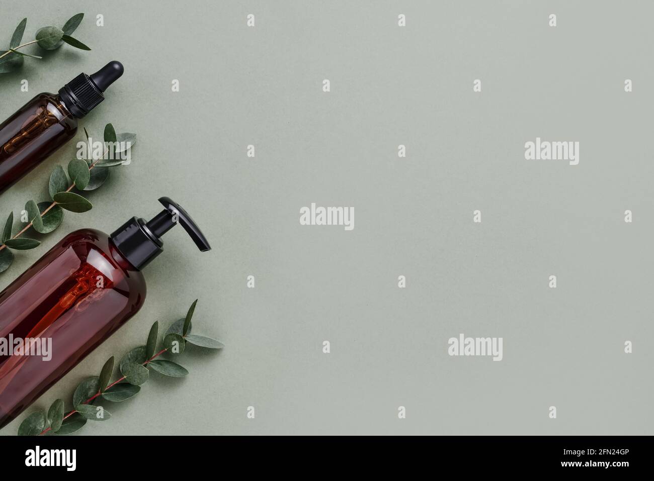 Shampoo dispenser hi-res stock photography and images - Alamy