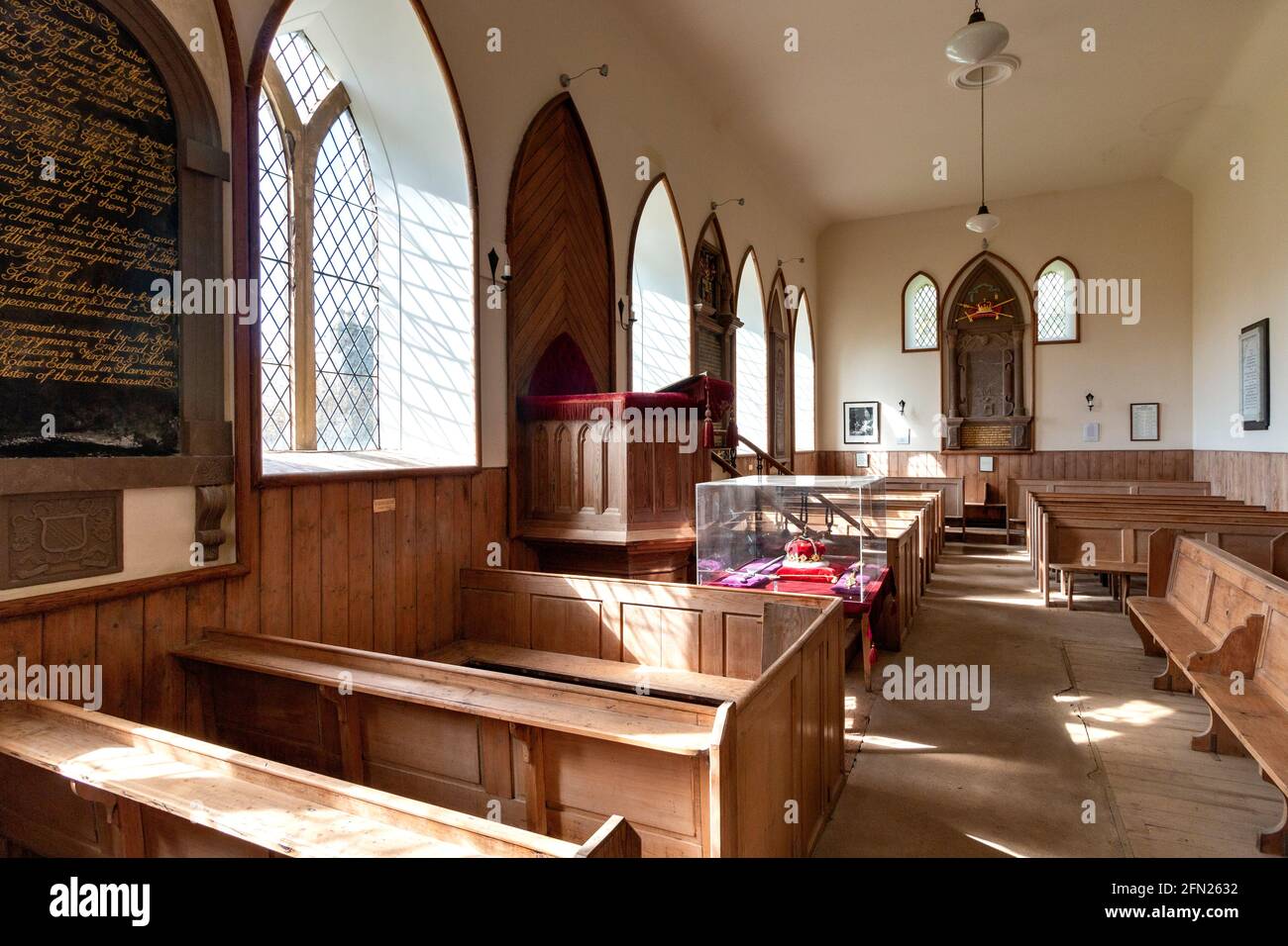 Church of scotland interior hi-res stock photography and images - Alamy