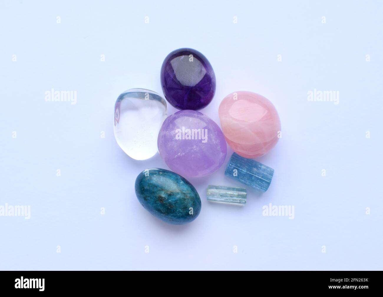 Amethyst tumbled stone hi-res stock photography and images - Alamy