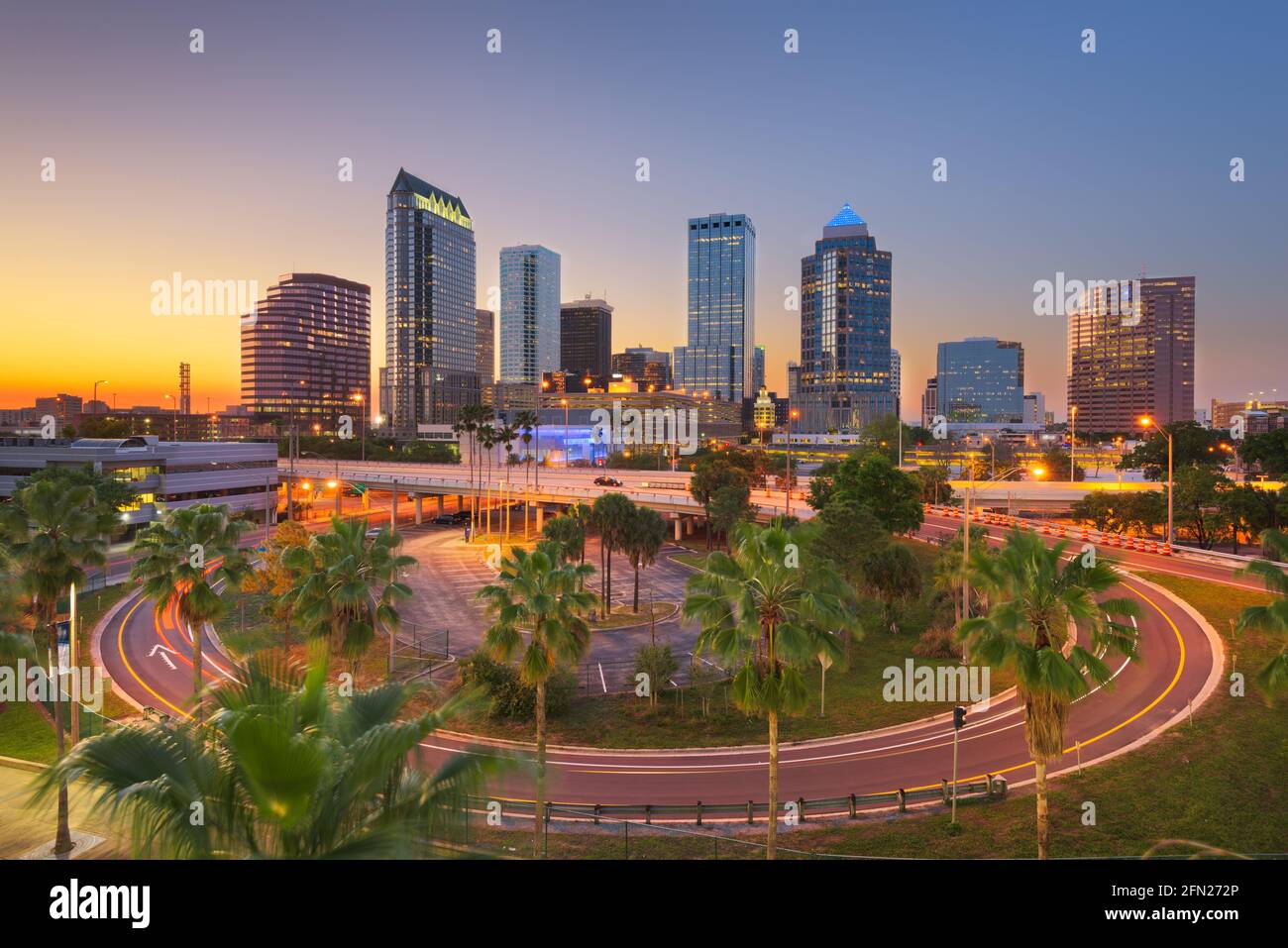 Tampa skyscraper hi-res stock photography and images - Alamy