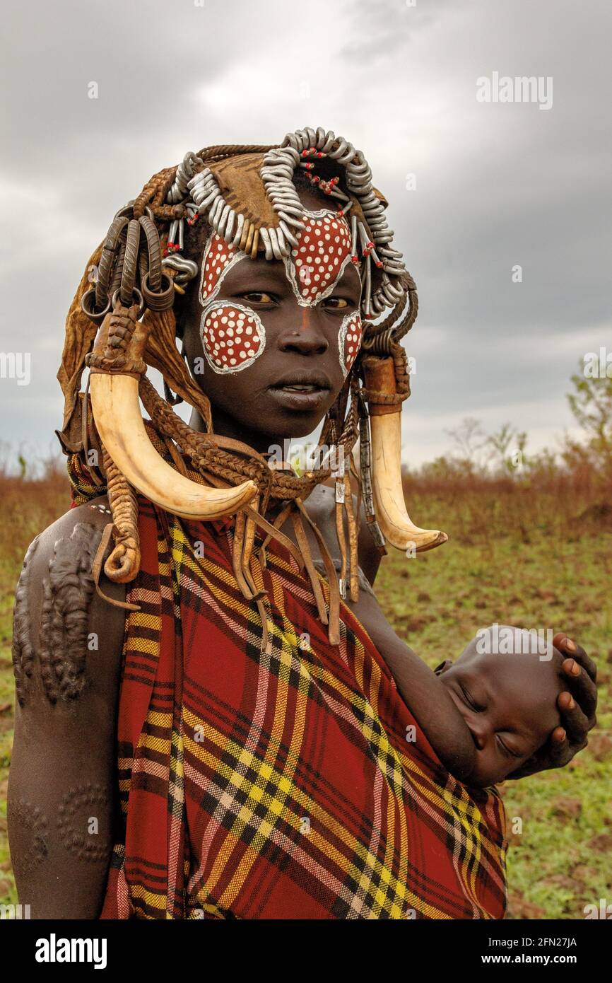 Mursi tribe women lip plate hi-res stock photography and images - Alamy