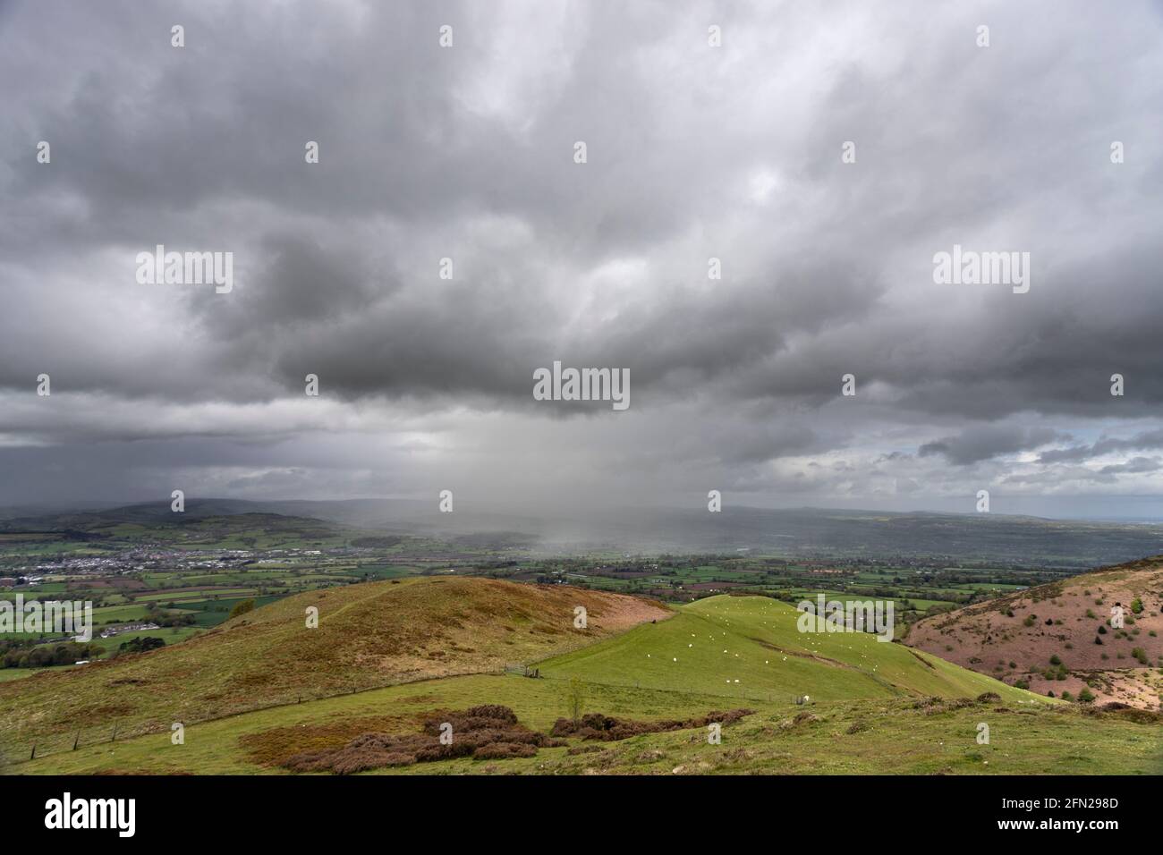 Vale of clwyd hi-res stock photography and images - Alamy