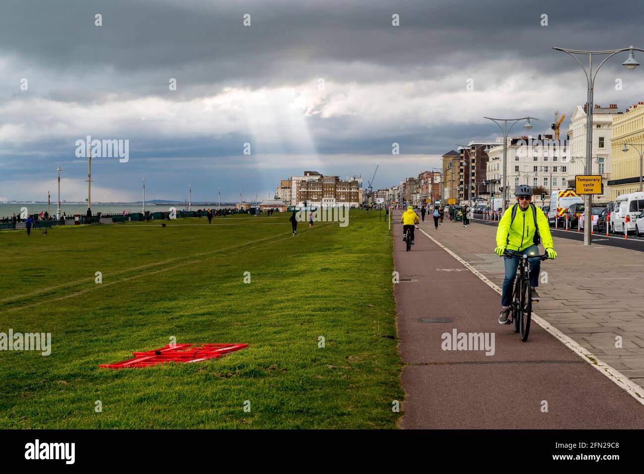Brighton seaside cycle lane hi-res stock photography and images - Alamy