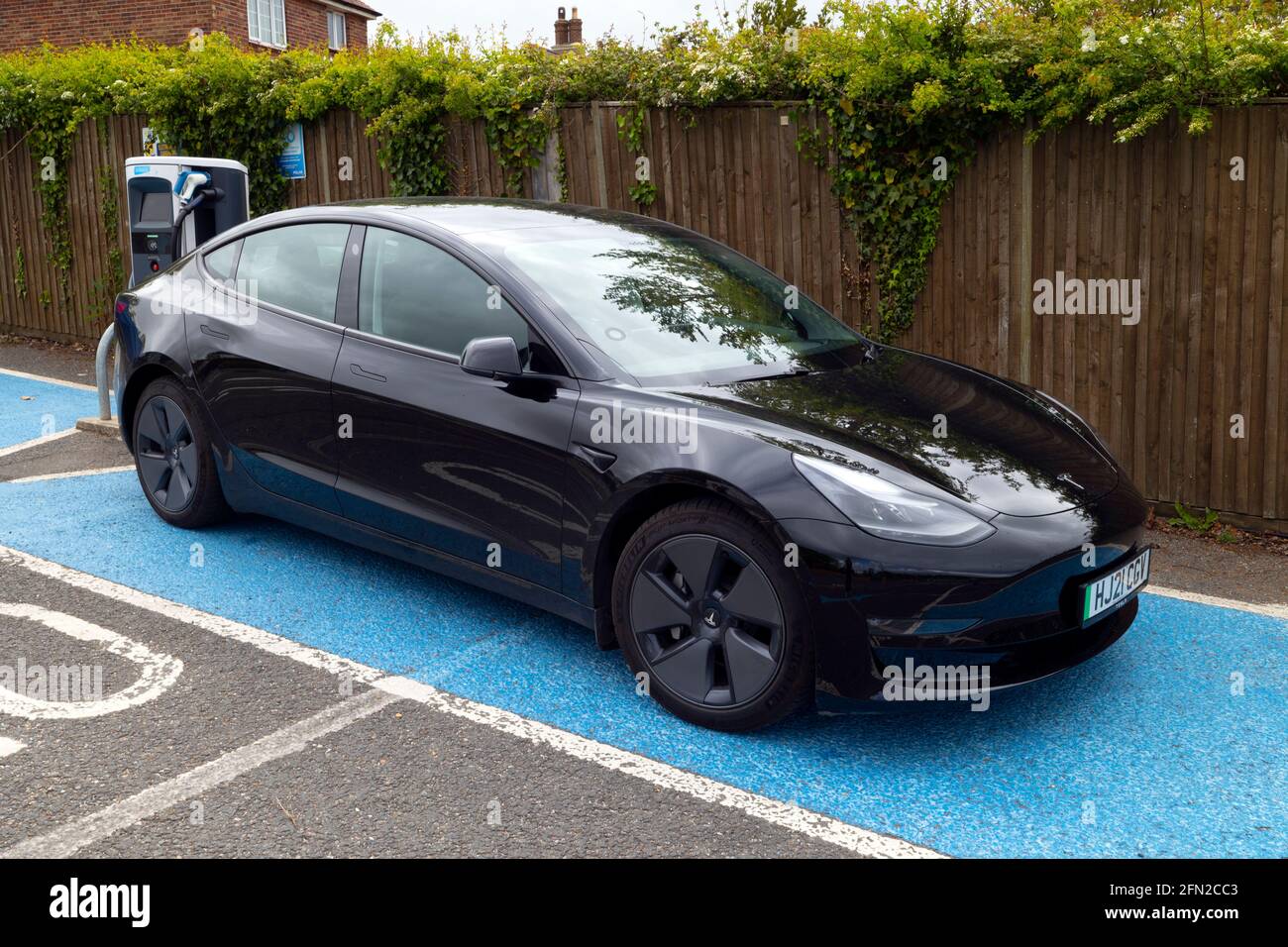 Tesla rapid charger hi-res stock photography and images - Alamy