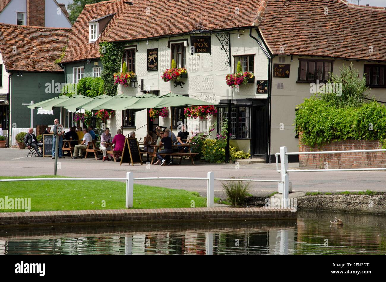 Finchingfield village duck pond essex hi-res stock photography and ...