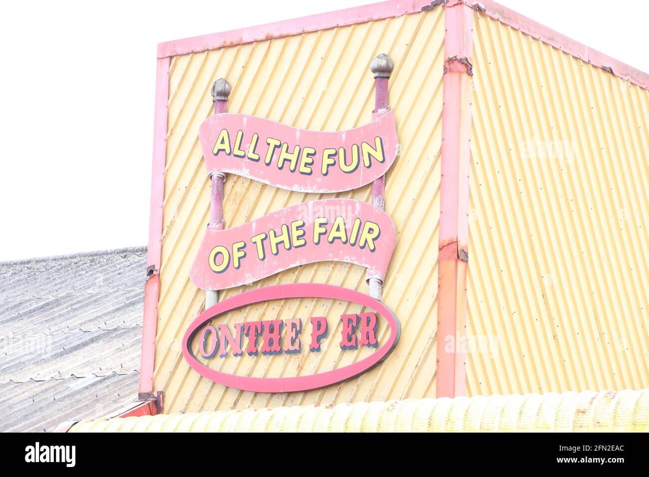 Fun fair sign hi-res stock photography and images - Alamy